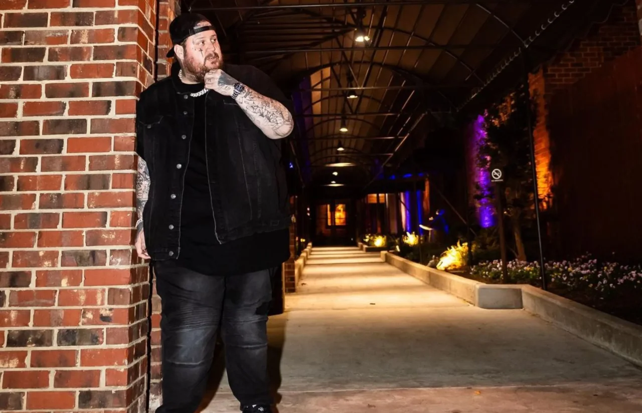 Lainey Wilson and Jelly Roll Announce 2026 Faith & Country Tour ...